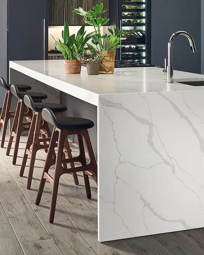 Calacatta Quartz 20mm I Komposit bänkskiva I Kitchens.se